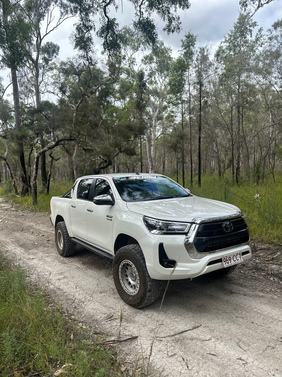 N80 Hilux Rock Sliders – Bei House Australia